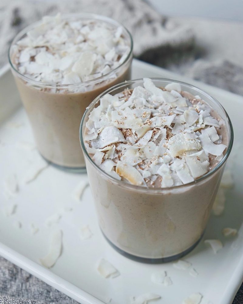 Banana-Coconut-Maca Shake - Wu Haus