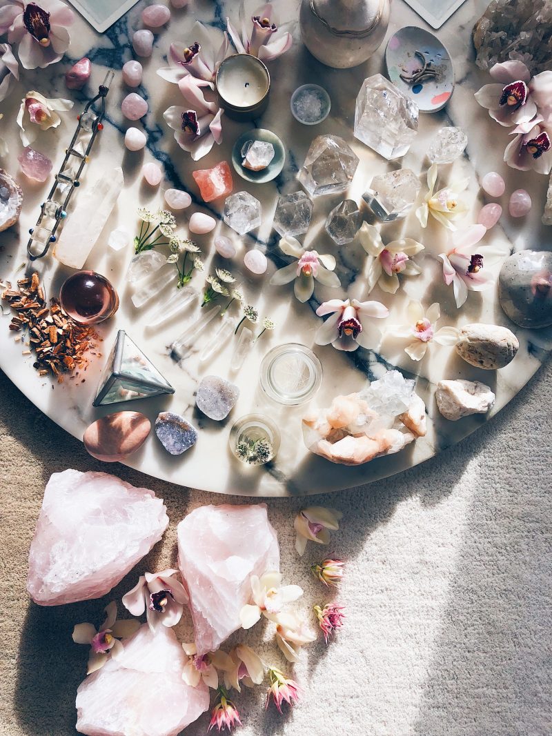 Moon Magic: How to Create Rituals Around the Cycle of the Moon - Wu Haus